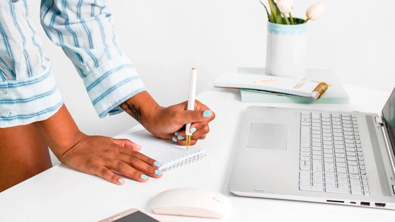 Creative Solopreneur: Are You Overwhelmed By All the Tech in Your Biz?