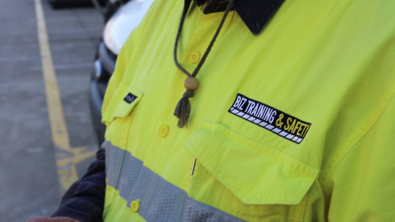 Using ratchet style of binders