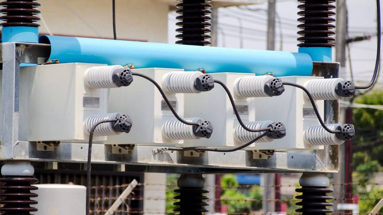 Snubber Circuit Study - Allumiax, LLC