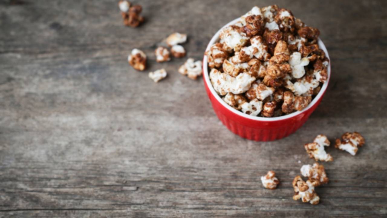 Chocolate Drizzled Popcorn