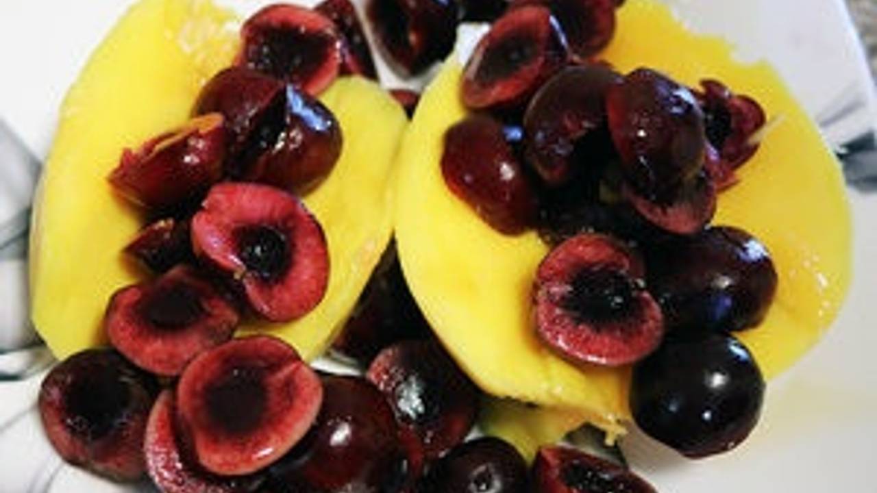 Vegan Mango Boats