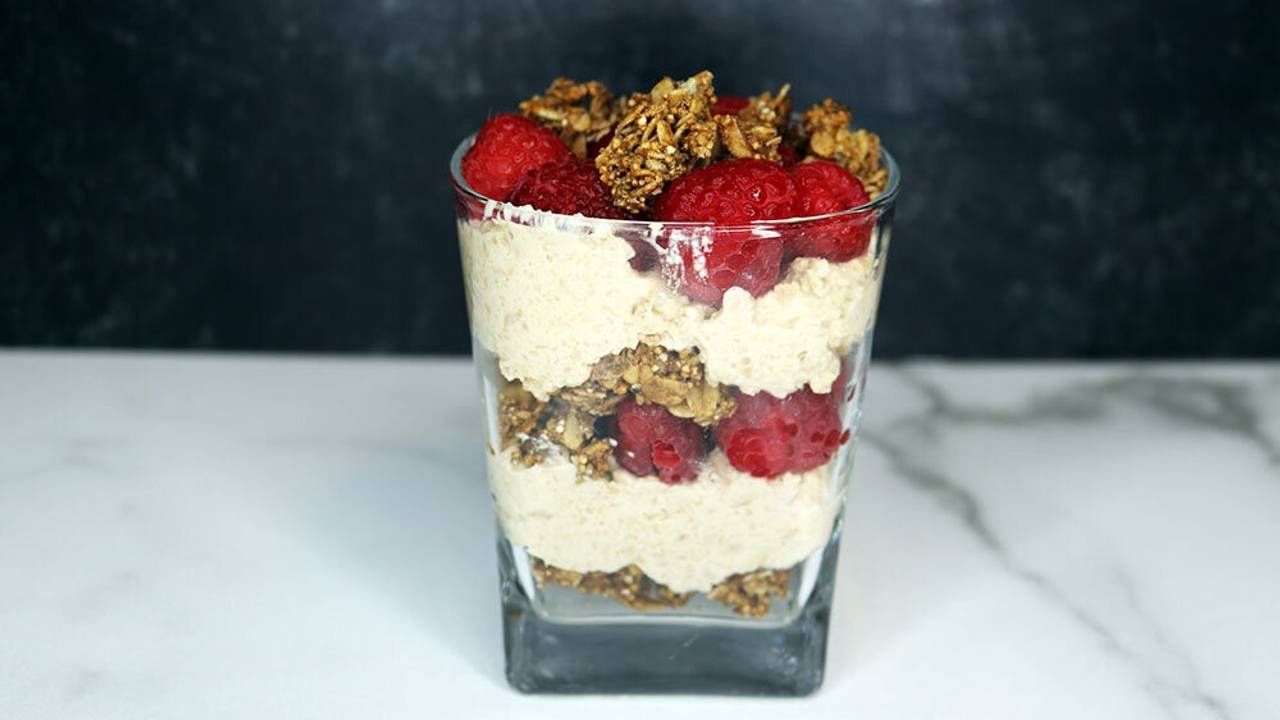 Vegan Raspberry Breakfast Parfait