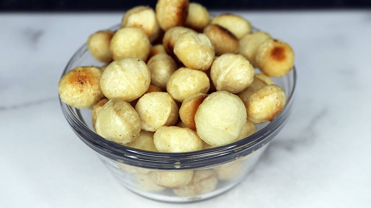 Roasted Macadamia Nuts