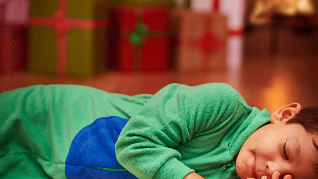 10 Holiday Sleep Tips for Toddlers