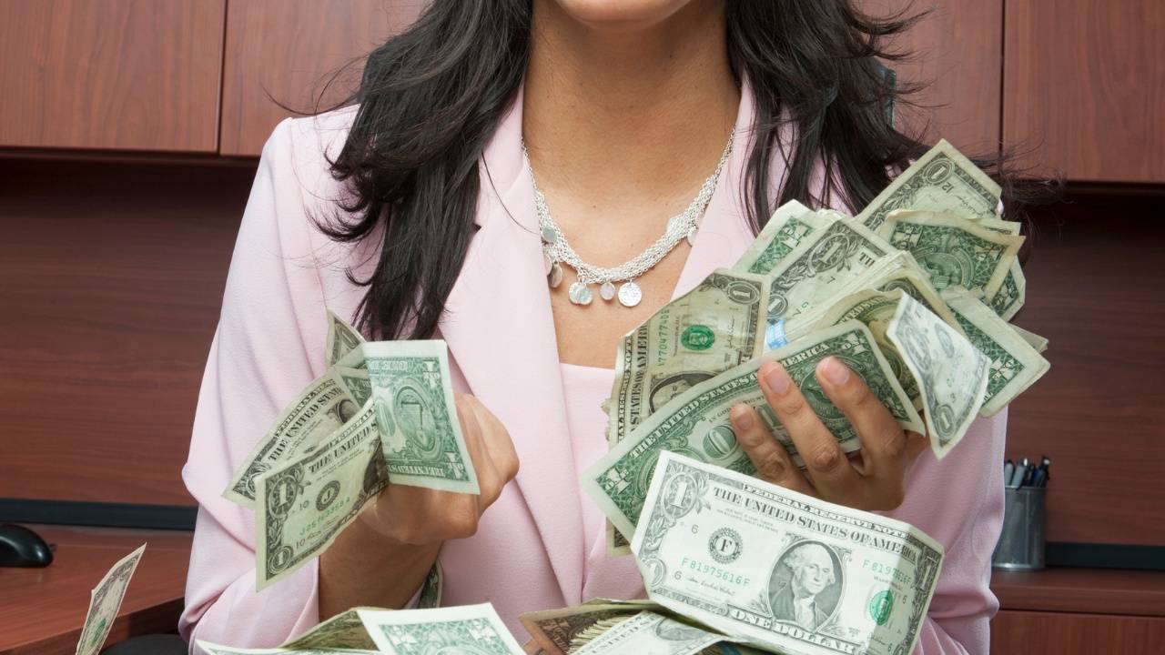 Keep control of your money throughout your relationship.