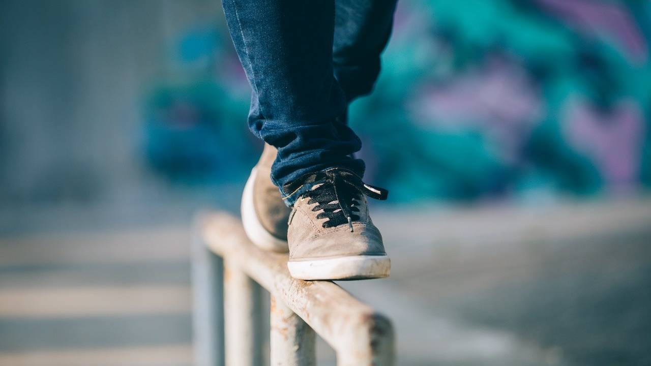How to Balance High School Grades and Academic Challenge