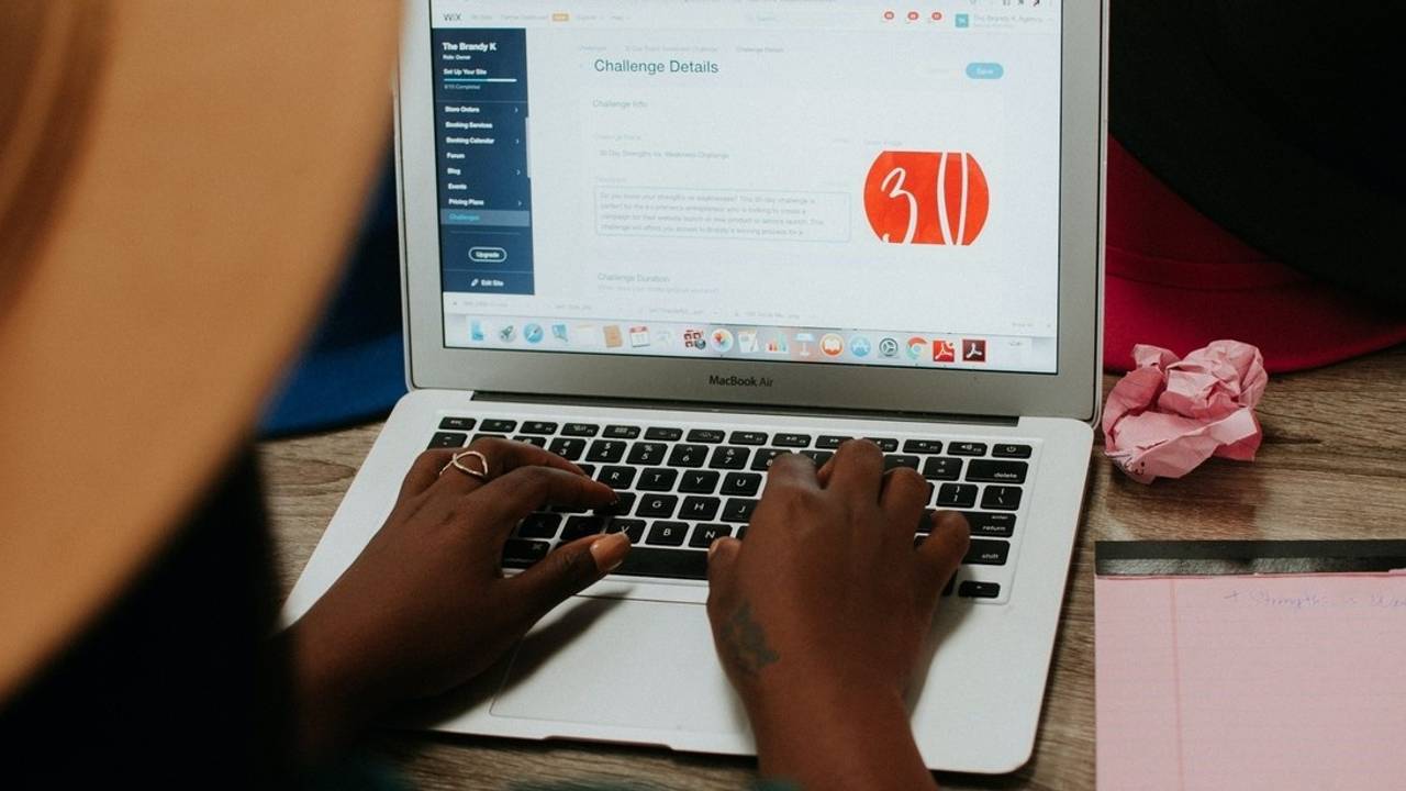 What Is a Marketing Internship and How Can It Benefit You?