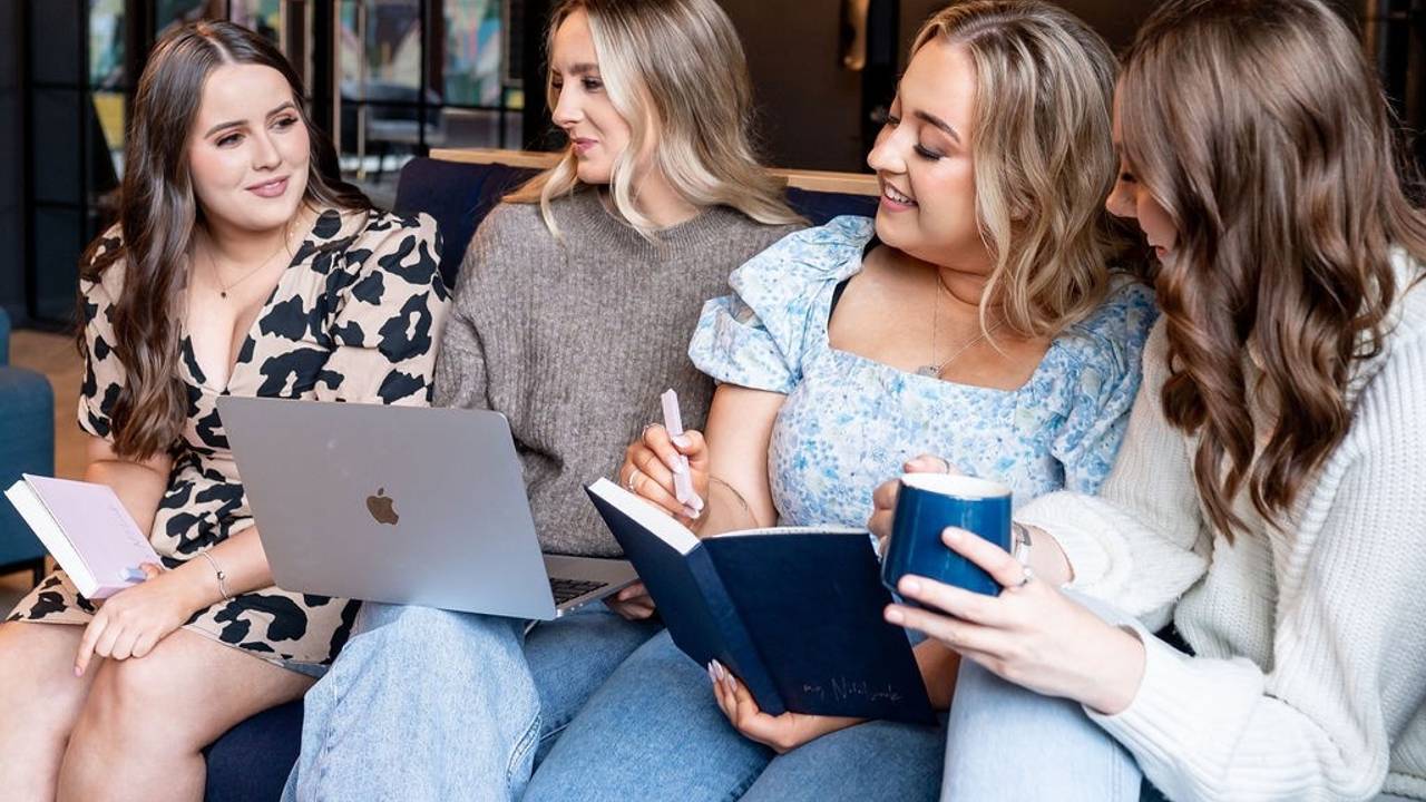 How to Lead a Marketing Team | Girls in Marketing