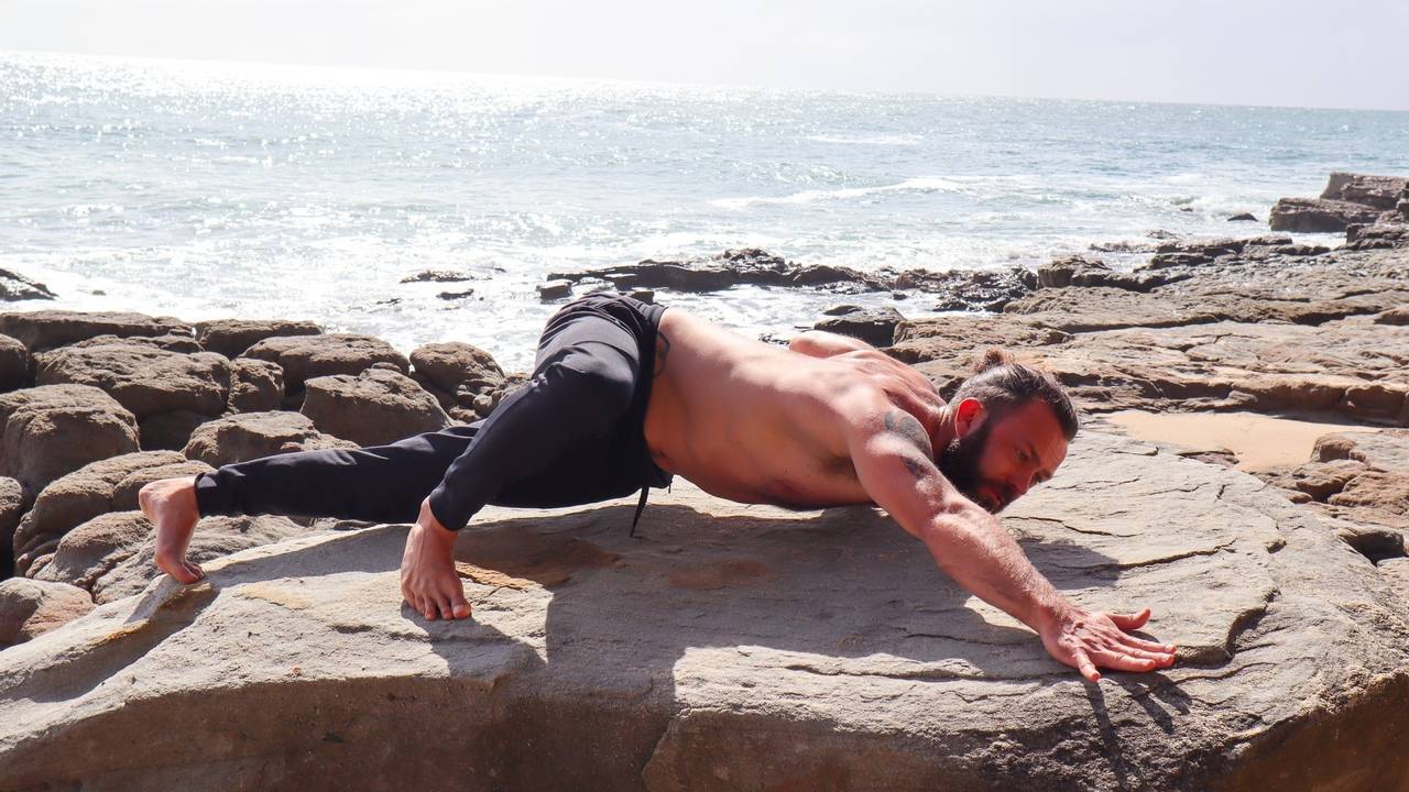 The Lizard Crawl - A humbling bodyweight movement skill!