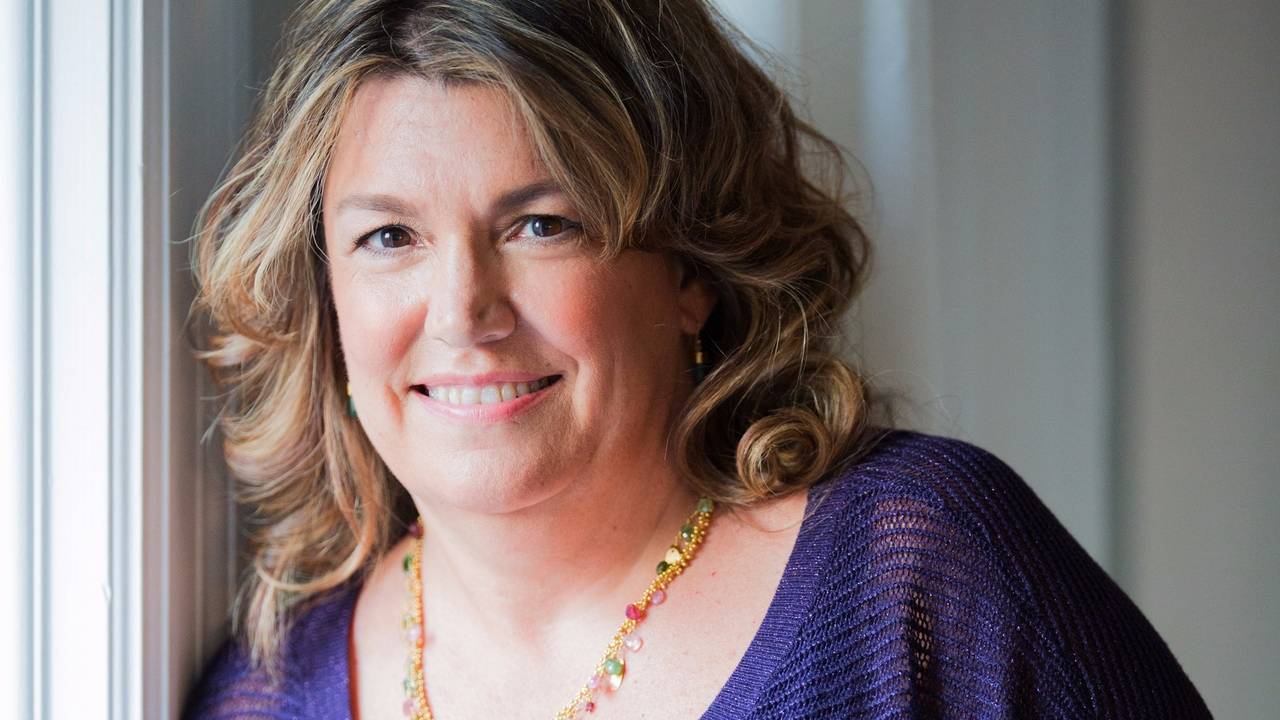 20 - Tip Tuesday - LinkedIn Profiles 101 with Karen Yankovich