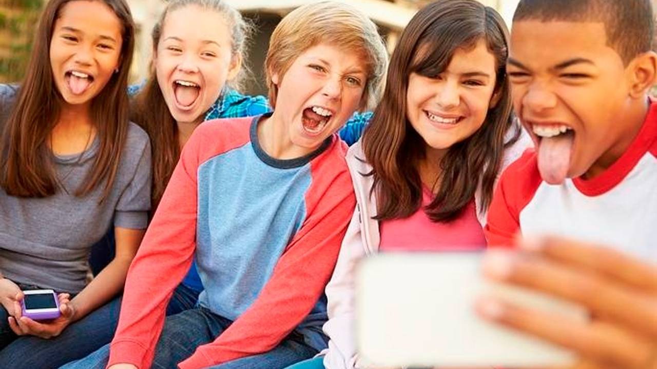 Helping Your Children Develop Healthy Friendships