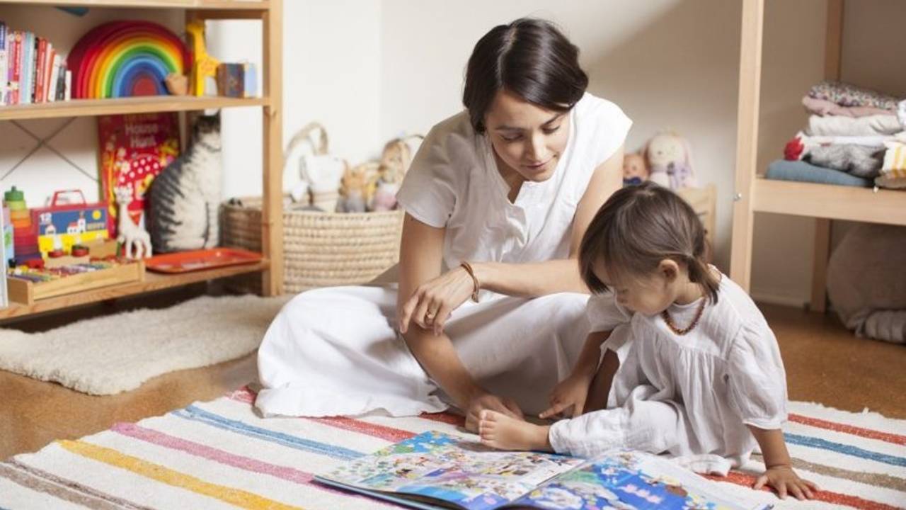 INTRODUCING A SECOND LANGUAGE IN A SINGLE LANGUAGE FAMILY