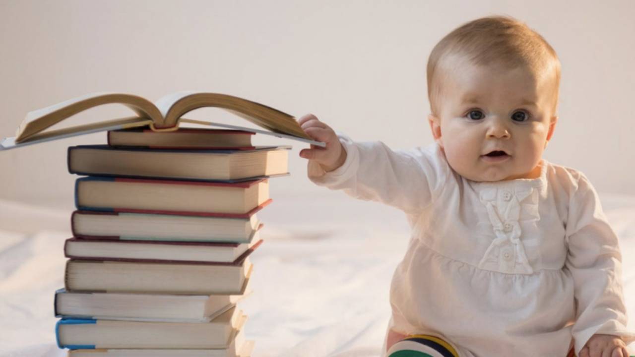TIME TO READ | 5 TIPS ON READING SECOND LANGUAGE BOOKS TO YOUR CHILD