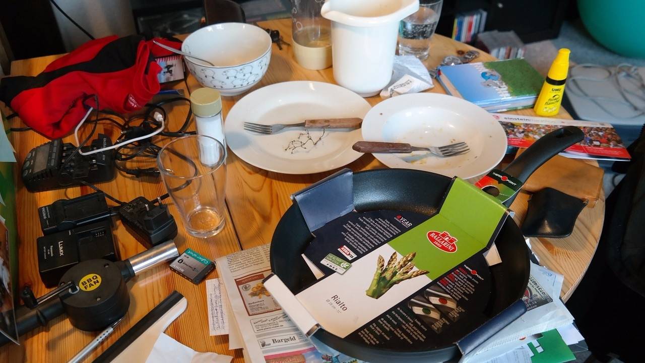 How do you know what is clutter and when to let things go