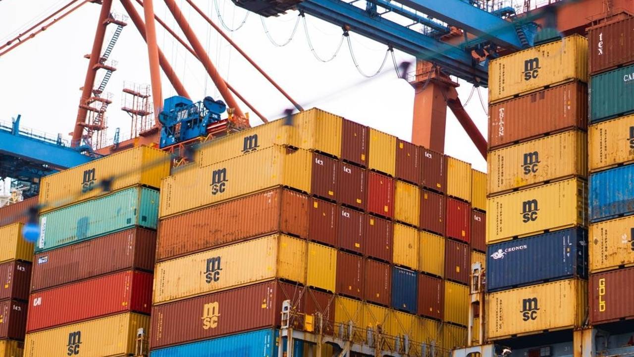 7 Reasons why we think Freight Forwarding is for you!