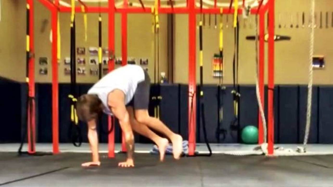 Crawling Exercises to Help You Move Better on the Mat