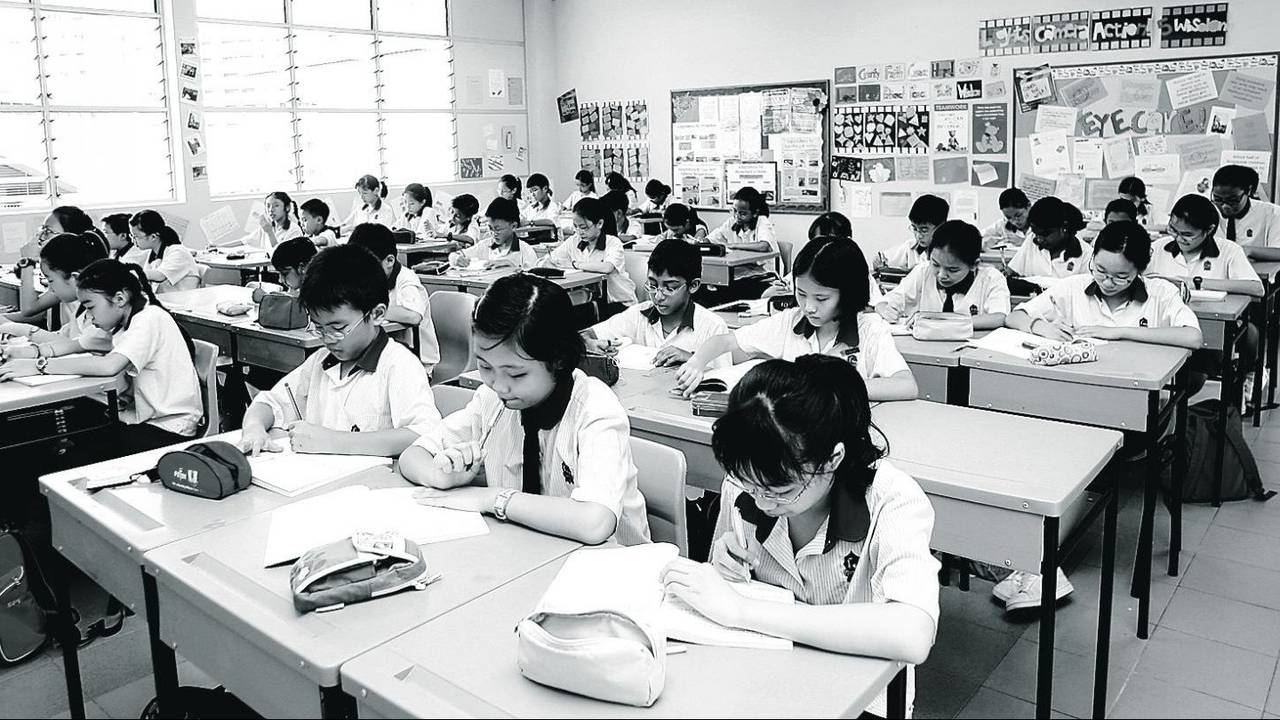 What is education and what is schooling? The Singaporean Experience.