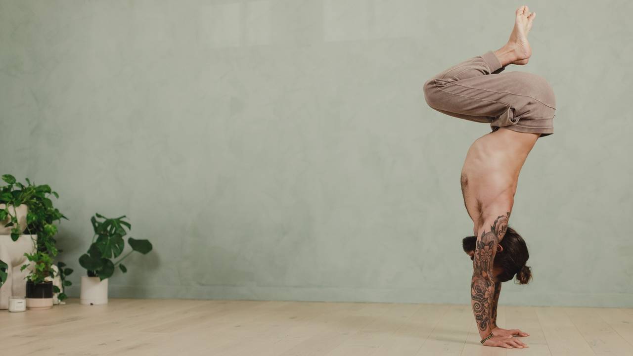 Learn to Handstand: Tuck Progression