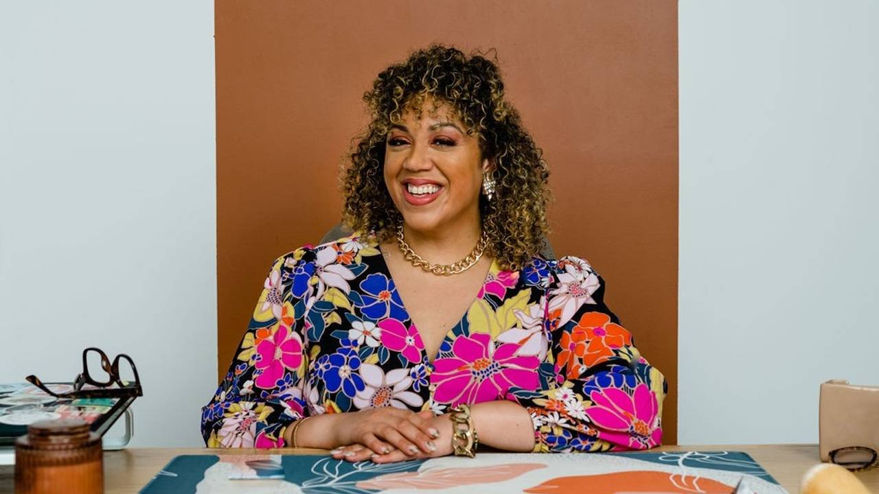 Decolonizing Therapy