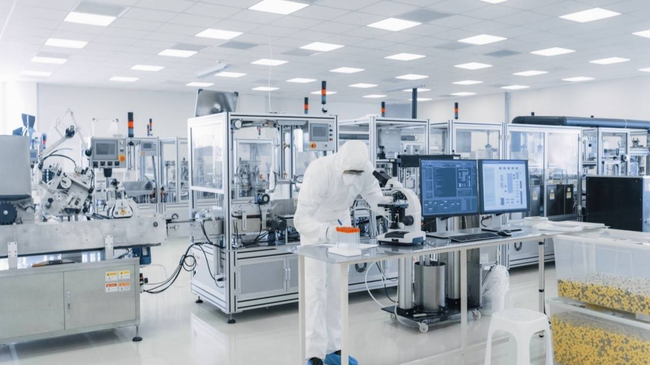 Speed vs Scale in Contract Manufacturing