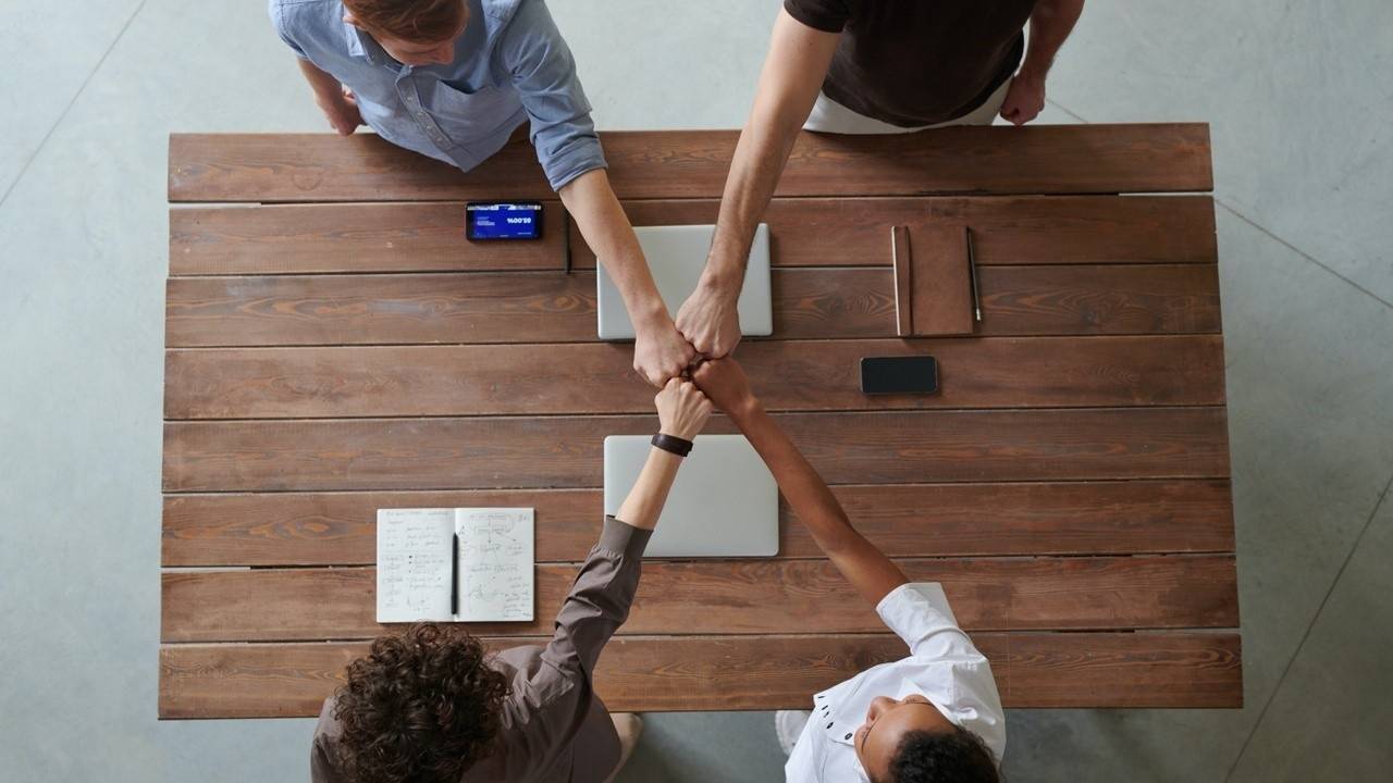 How To Develop Strategic Partnerships With Your Competitors