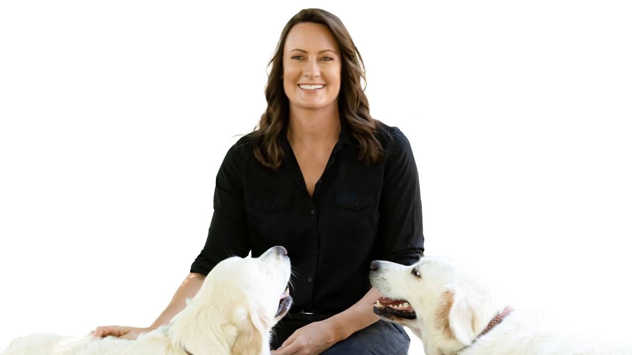 Kelly Brown - Puppy and Dog Training Tips and Tricks