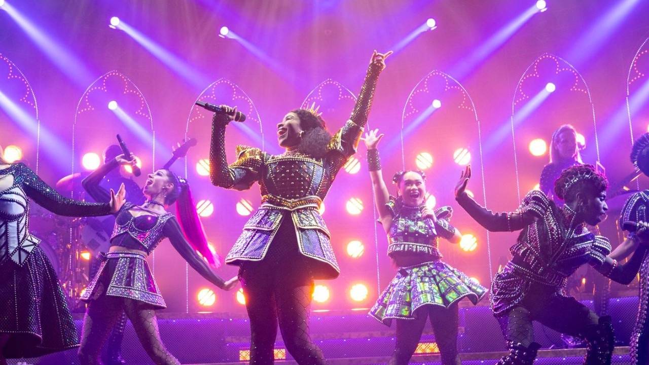 3 Reasons I Love SIX (That Have Nothing To Do With The Show.)