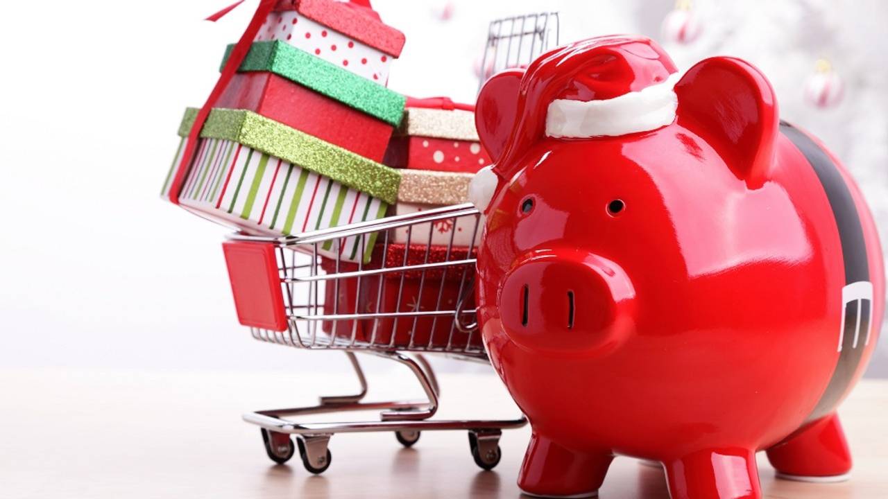 5 Ways To Help Save For Christmas