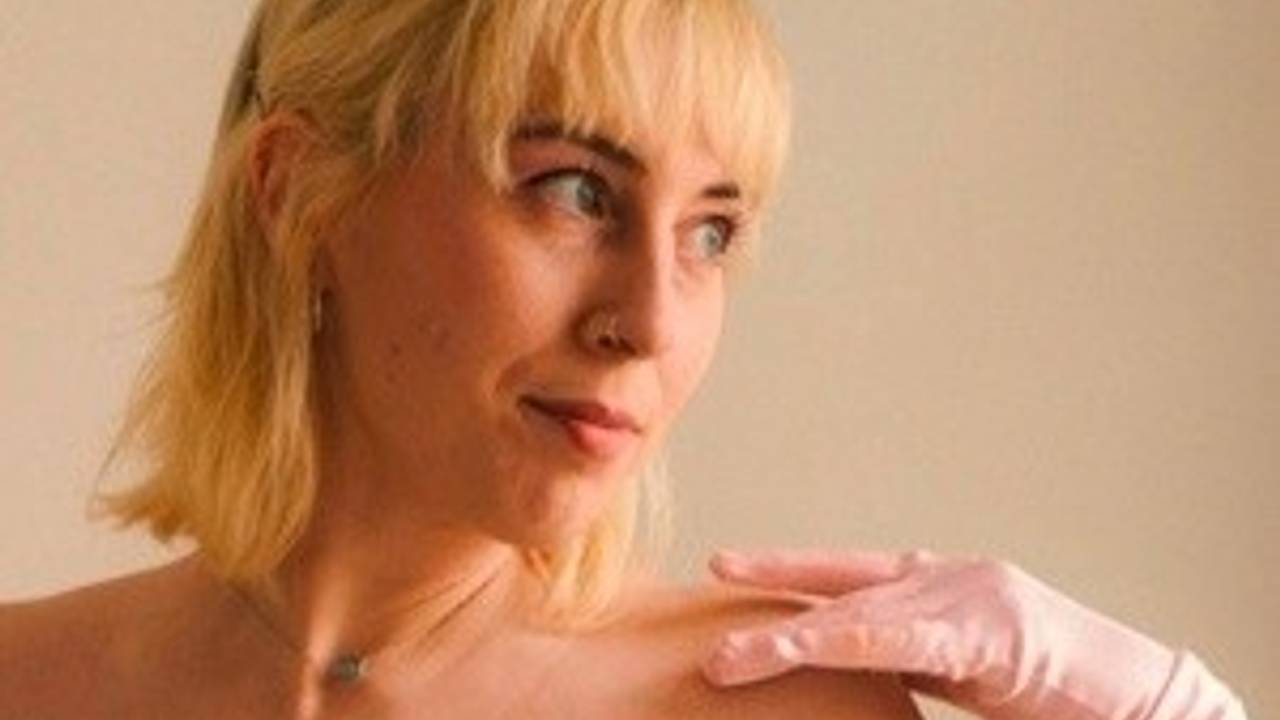 Oli Lipski, The Queer Sensualist - Sensual Intimacy Coach