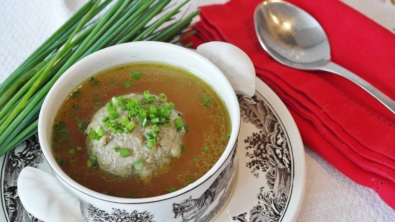 Traditional Bone Broth for Healthier Teeth, Gut, Skin, Joints