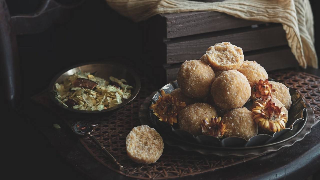 Besan Ladoos Recipe - Ayurveda