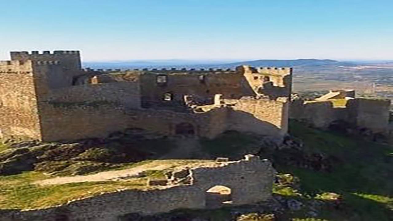 The Castle Where I Was Raised