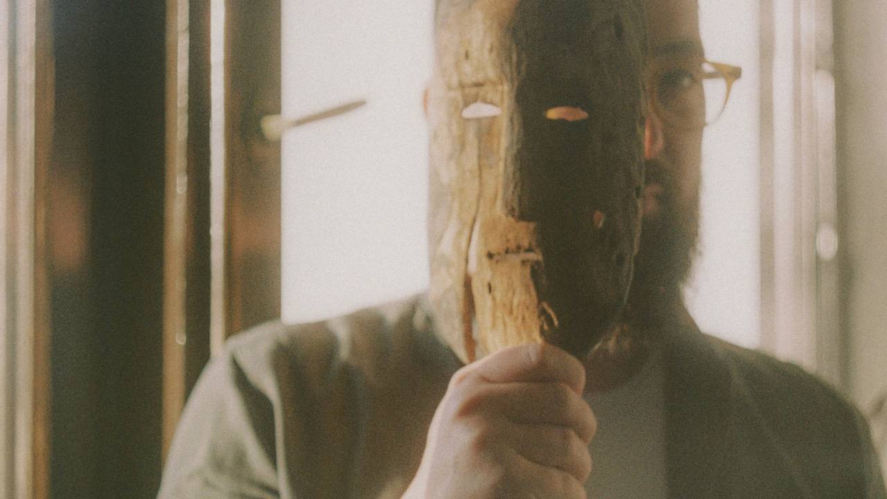 How To Write A Two Voice Poem In 5 Min (+ Examples)