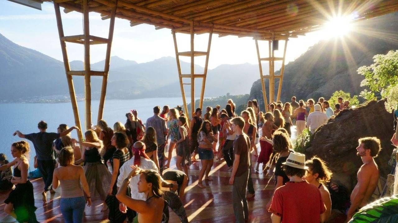 The Conscious Community Phenomena