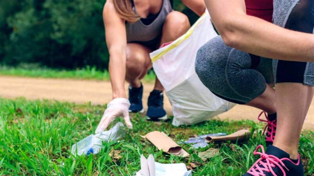 PLOGGING: The Latest FITness Craze for People Saving the Earth!