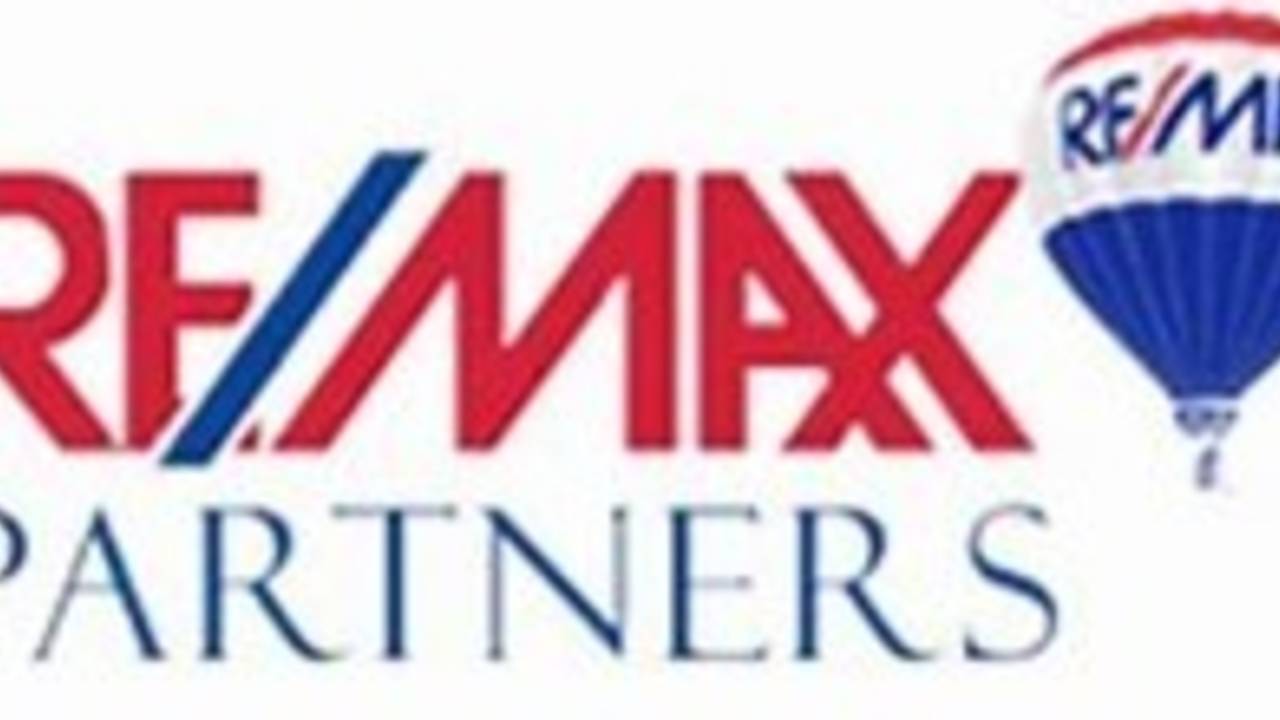 Zoe Slater Works With Remax Partners