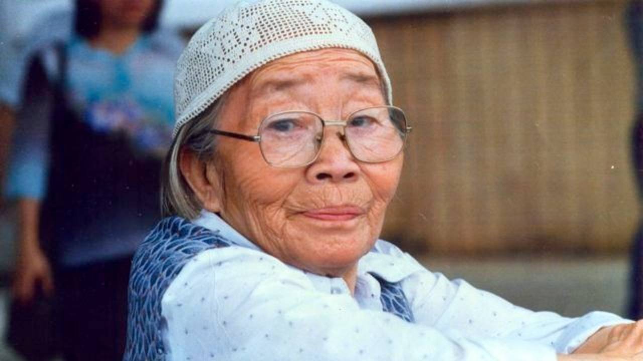 The late Grandmaster Yang Mei June (d. 23 July 2002, aged 106)