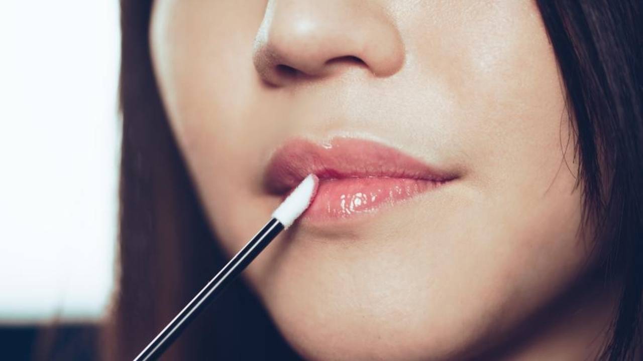10 Beauty Tips for Healthy and Pink Lips