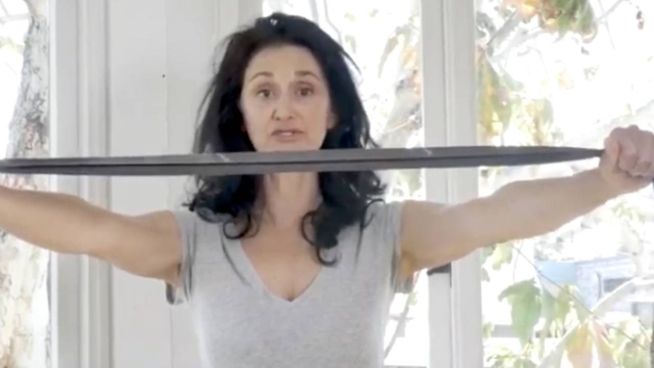 Flossing for a healthy neck