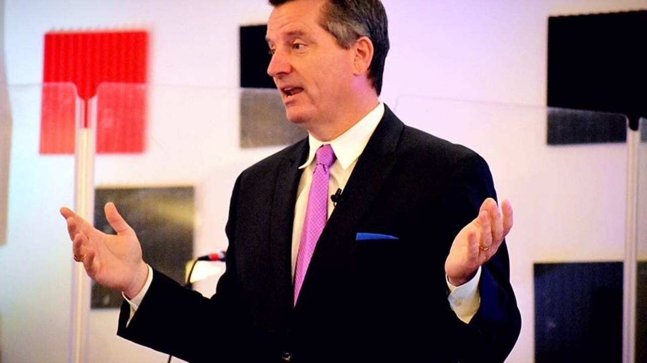 Mike Barnes Inspirational Speaker shares "He Has Plans"