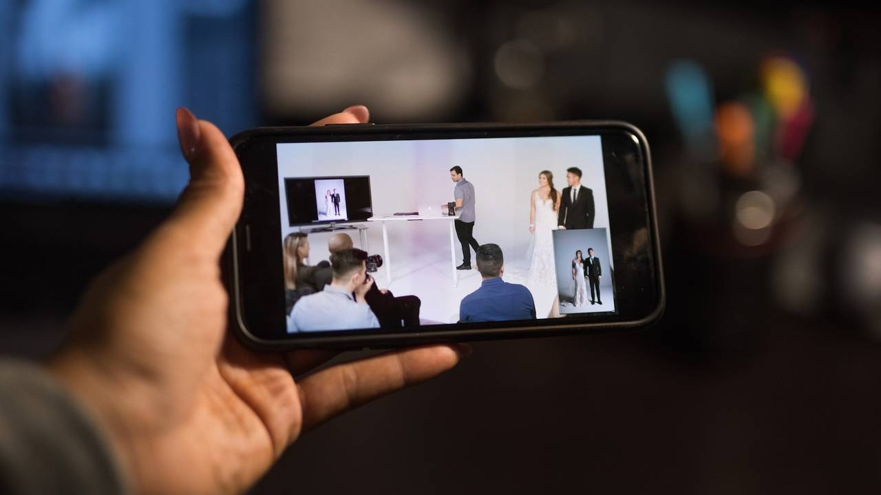 SLR Lounge Mobile App Streaming