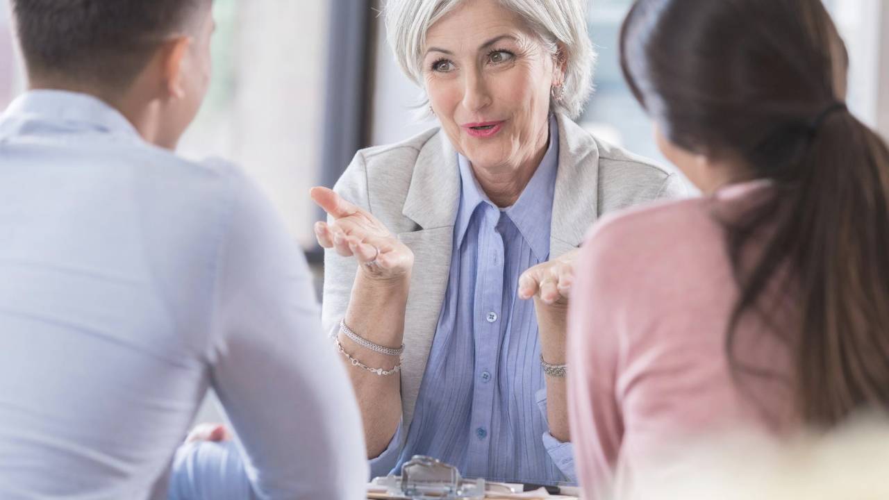 How Do Financial Therapists Help Their Clients?