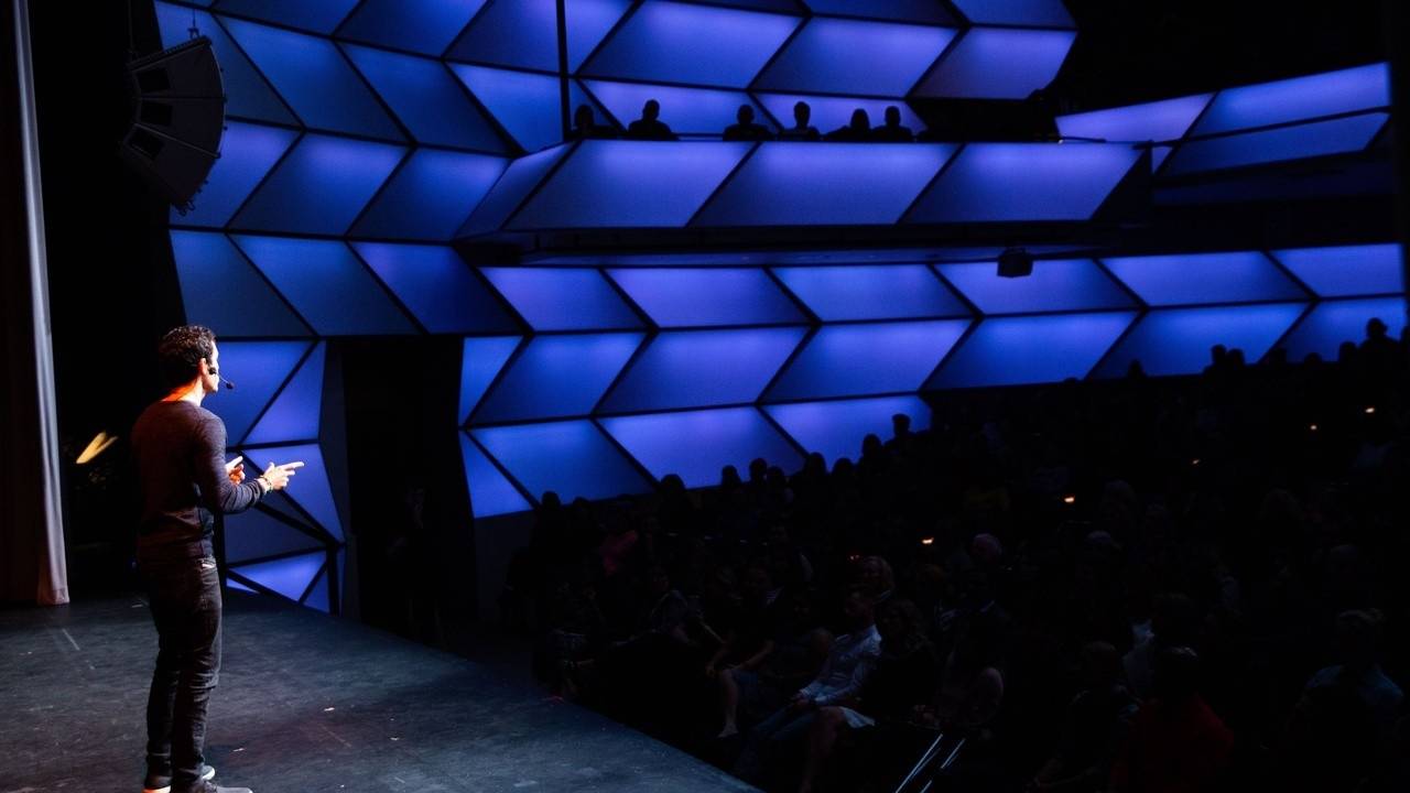 How to Get Paid Speaking Gigs: Tips for the Aspiring Speaker