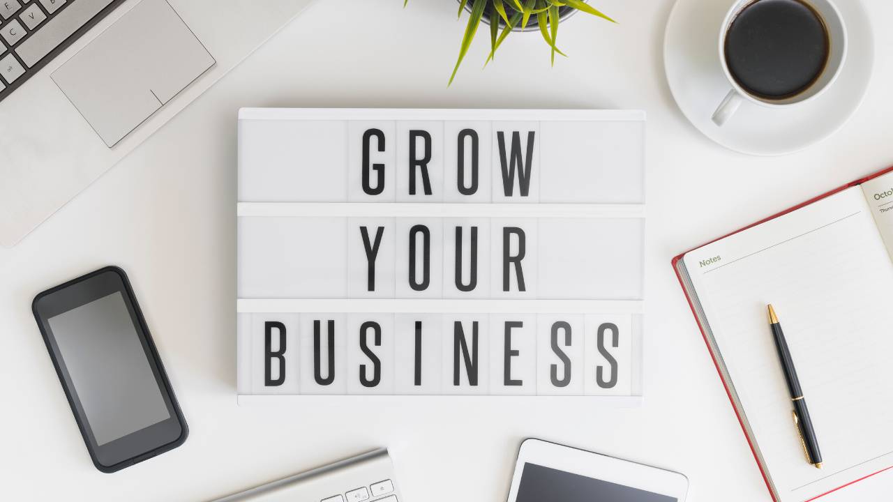 16 awesome FREE resources for your online business