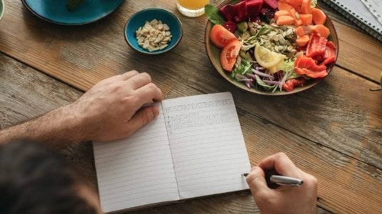Research Confirms Food Journaling Can Help Improve Weight Loss