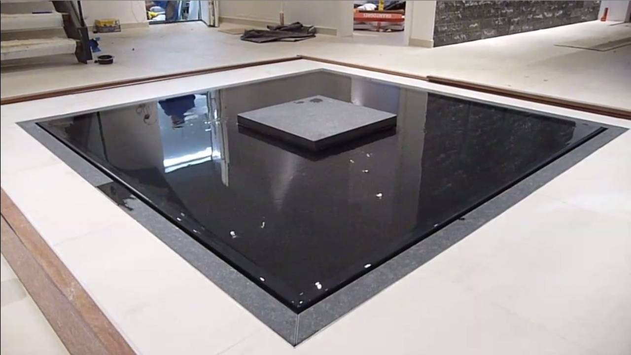Amazing Floor Water Feature