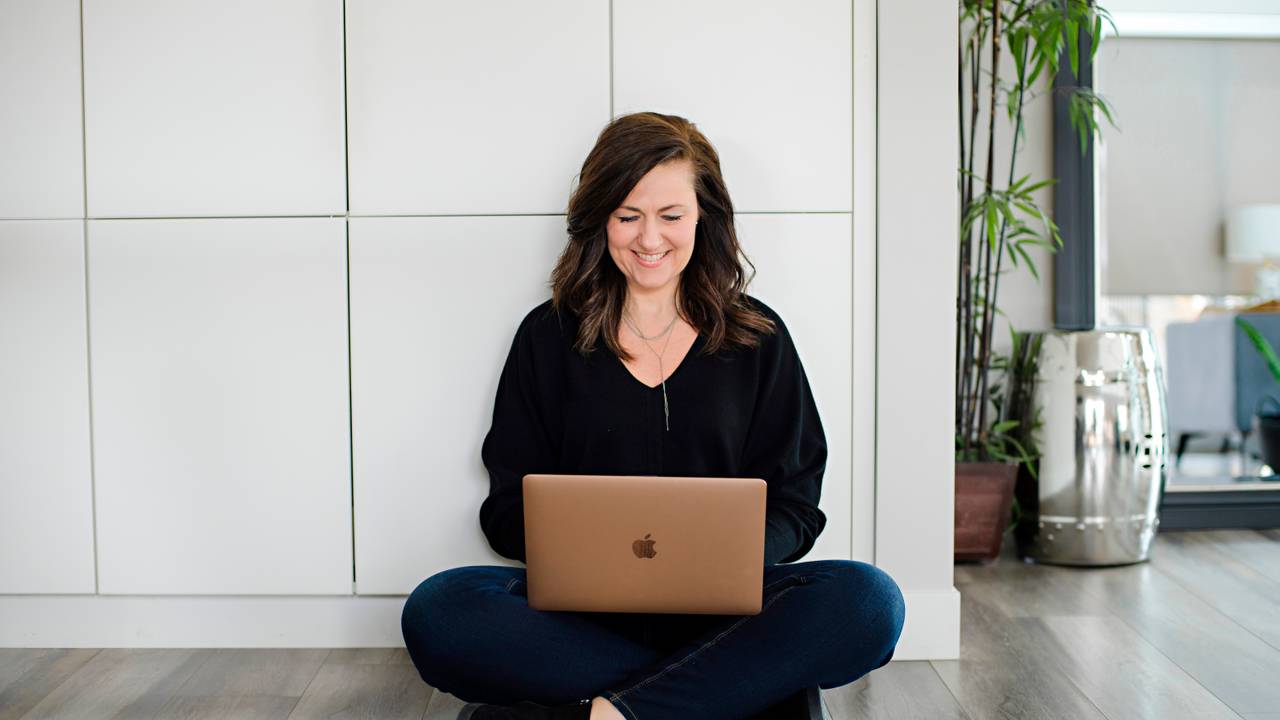 The Secrets Behind Growing A 6-Figure Network Marketing Business