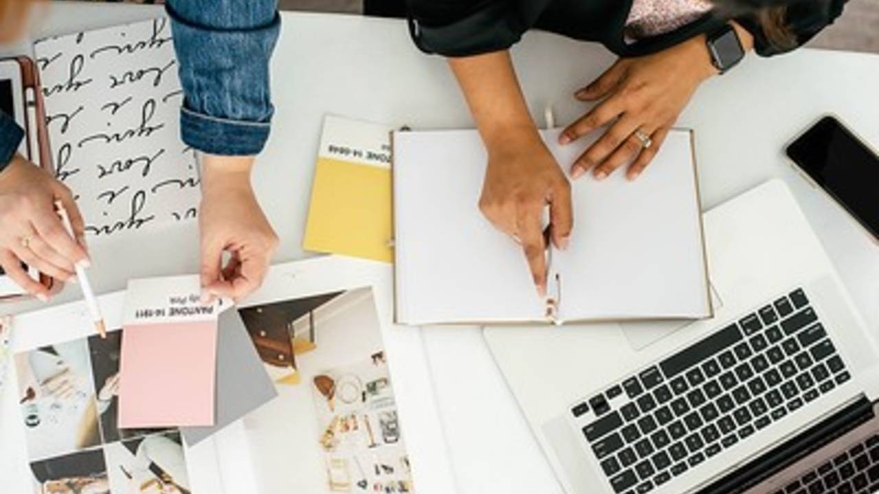 5 Strategies to Create a Positive Team Culture and Employee Engagement