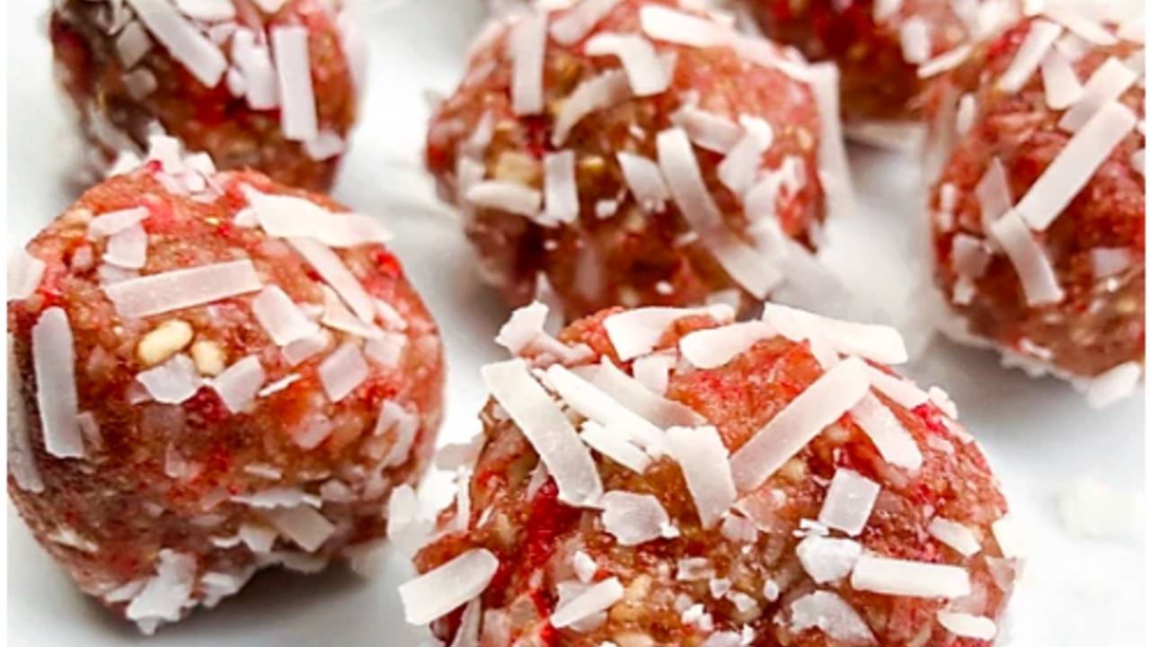 Strawberry Shortcake Balls