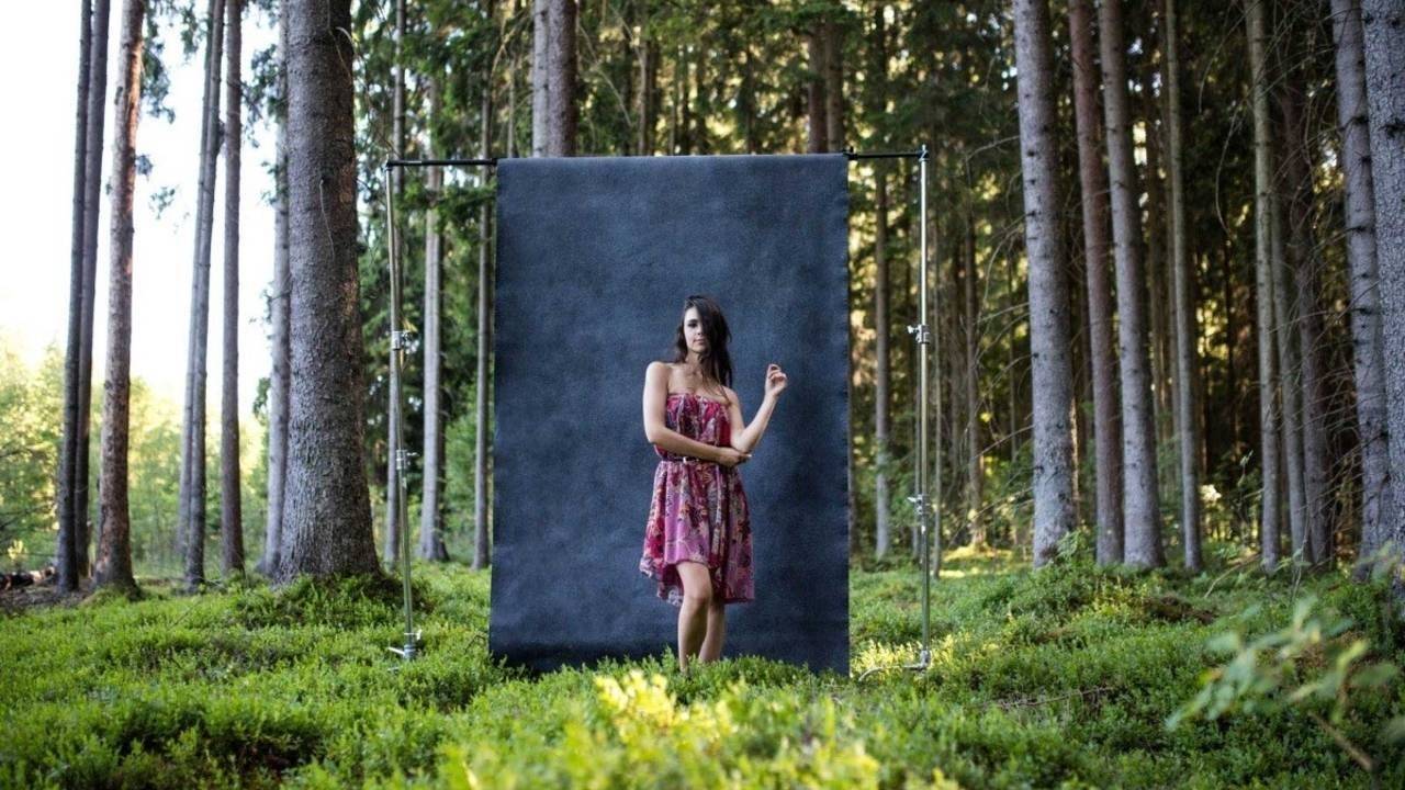 Hand-Painted Backdrop: The Secret to Capture Great Photos Anywhere